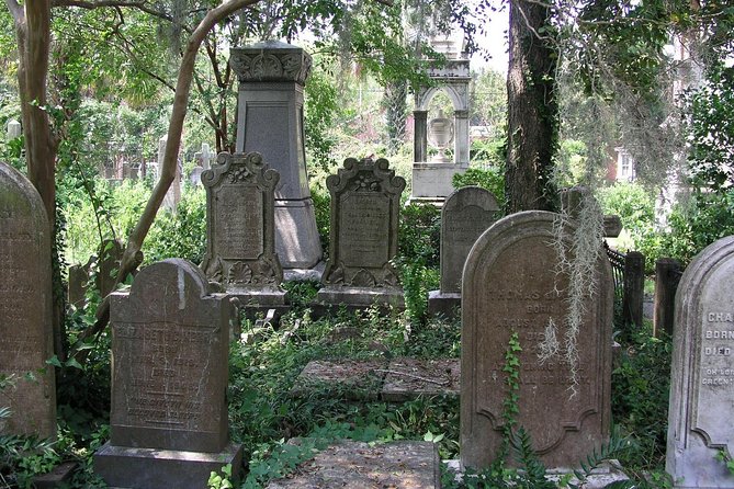 Small Group Haunted History Walking Tour of Charleston - Exploring the Itinerary: What You Can Expect