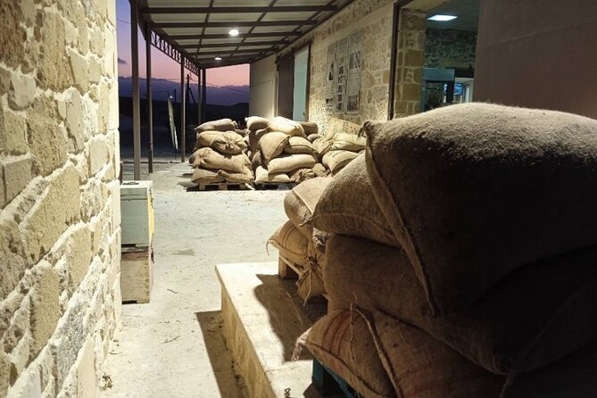 Small-Group Honey & Extra Virgin Olive Oil Tasting Tour in Crete - Tour Guide and Customer Feedback