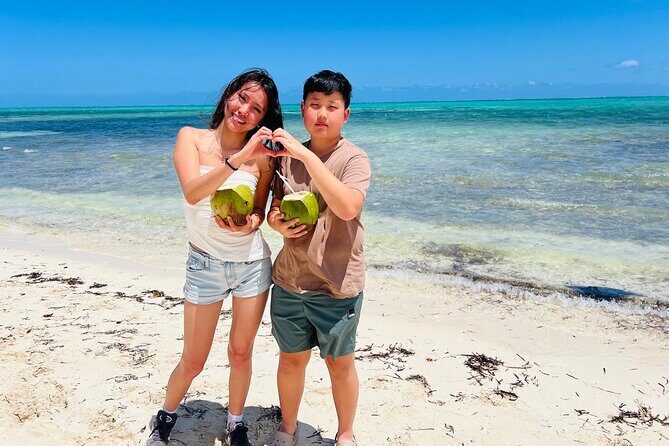 Small Group Horseback Riding Adventure in Caicos Islands - Group Size and Atmosphere