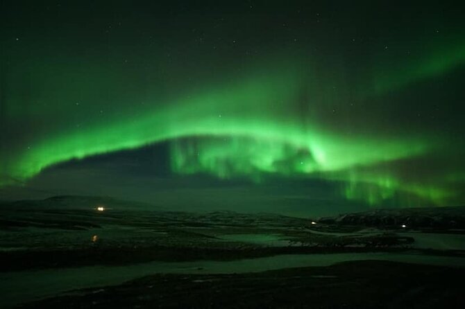 Small group Hunting for the Northern Lights in Reykjavík engrus - The Value of This Tour