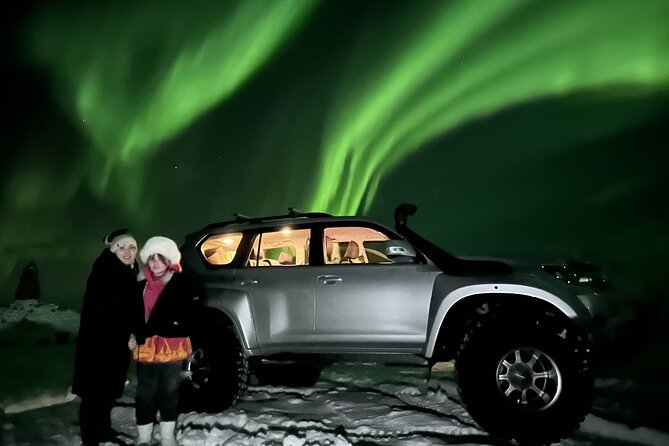 Small group Hunting for the Northern Lights in Reykjavík engrus - The Sum Up