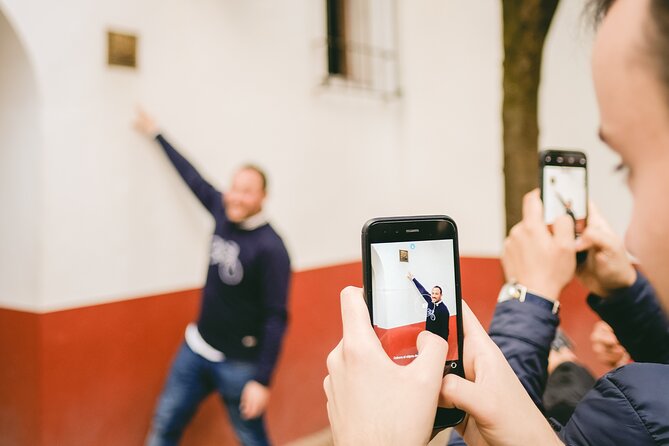 Small-Group Jewish Quarter Walking Tour With Tasty Tapas & Drinks - Memorable Dinner and Final Toast