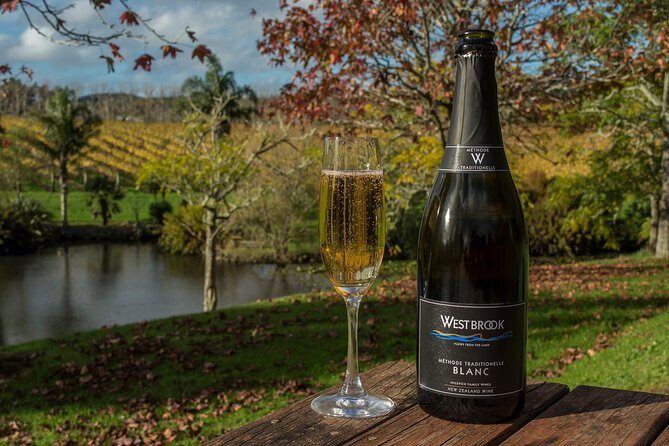 Small-Group Kumeu Wine Country Tour with Wine Tastings & Lunch - An In-Depth Look at the Kumeu Wine Country Tour