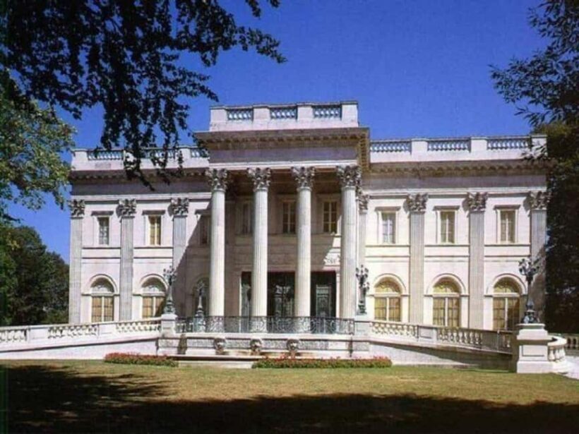 Small Group Newport,The Breakers and Marble House 1-Day Tour - A Detailed Look at the Itinerary and What You Can Expect