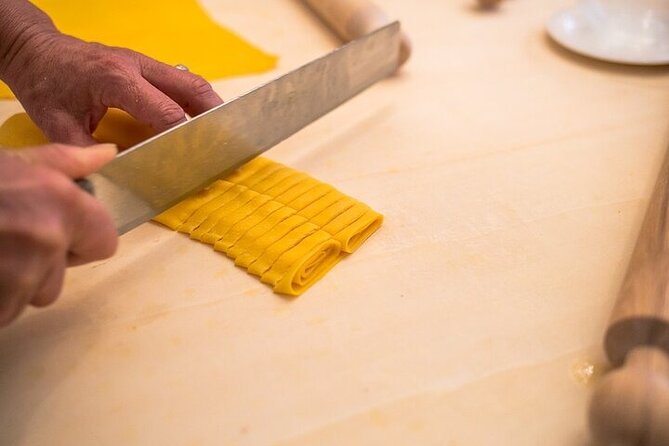 Small group Pasta and Tiramisu class in Como - Frequently Asked Questions