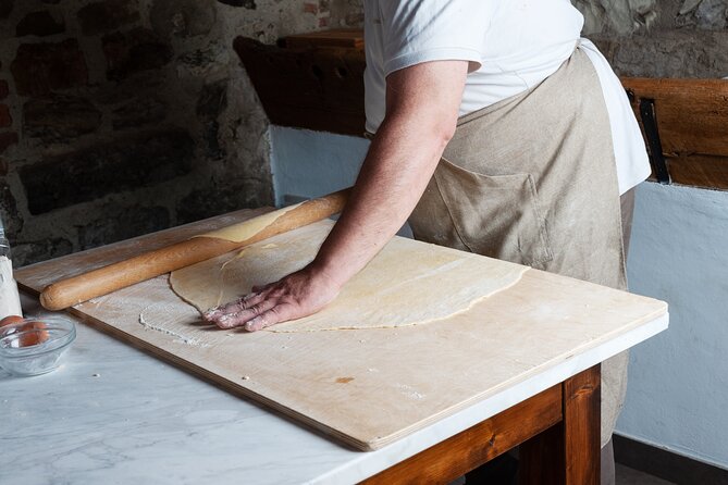 Small Group Pasta Making Class Wine Tasting in a Tuscan Castle - Key Points
