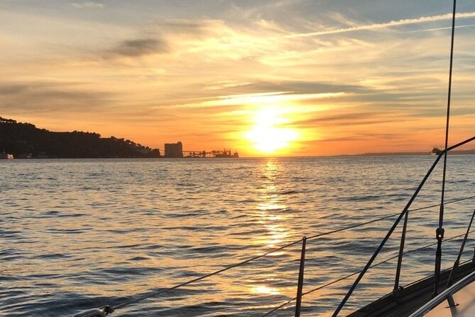 Small Group Sailboat Sunset Tour in Lisbon With a Drink - What to Expect