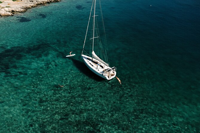 Small Group Sailing Cruise From Agios Nikolaos in Mirabello Bay - Onboard Amenities and Experiences