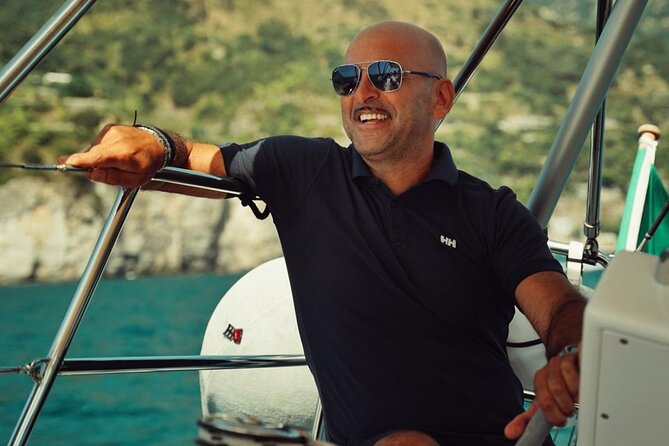 Small Group Sailing Tour in Amalfi Coast With Aperitif - Visiting the Charming Towns of Positano and Ravello