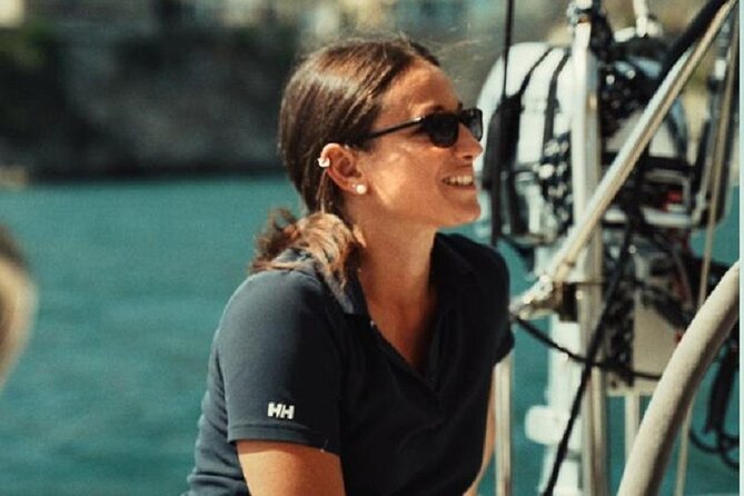 Small Group Sailing Tour in Amalfi Coast With Aperitif - Savoring the Authentic Seafood Delights