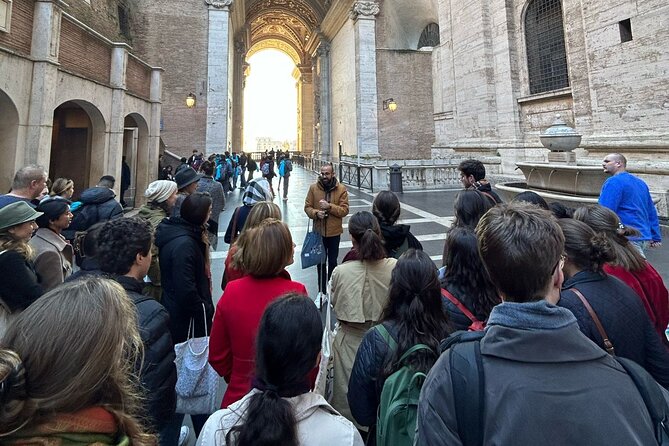 Small Group Saint Peter Basilica Walking Tour - Tour Guide Performance