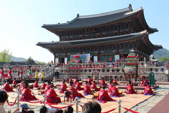 Small-Group Seoul Morning Royal Palaces Tour - An In-Depth Look at the Experience