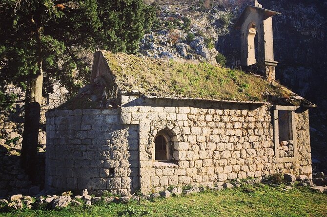 Small Group Sights Tour in Bosnia.Mostar,Kravica Falls and More - Pocitelj: A Picturesque Historical Town