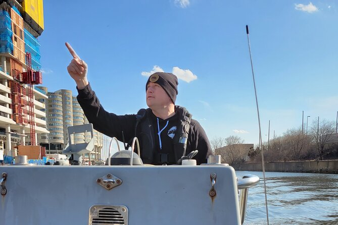 Small-Group Sightseeing Boat Tour in Chicago - What to Bring for Your Tour