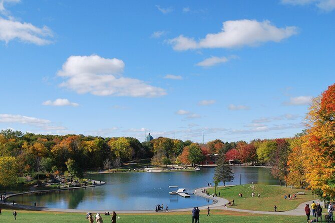 Small-Group Sightseeing Tour of Montreal - A Balanced Look at This Montreal Tour