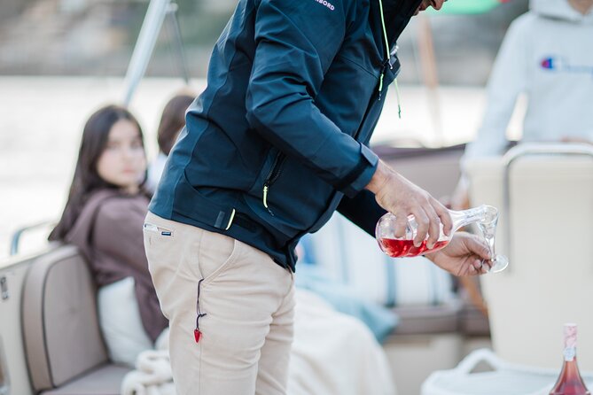 Small-Group Six Bridges Douro River Cruise in Porto With Drinks - Exploring the Douro River and Portos Bridges
