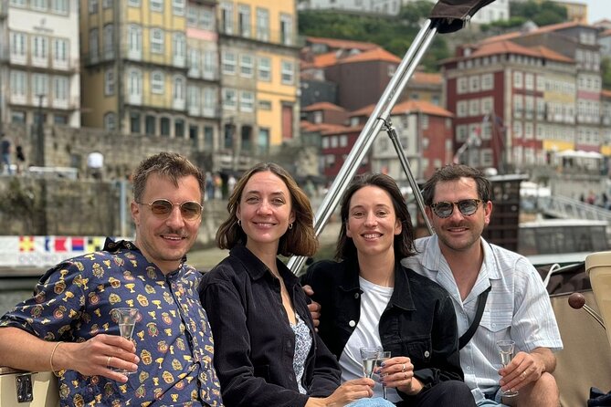 Small-Group Six Bridges Douro River Cruise in Porto With Drinks - Enjoying the Cruise Experience
