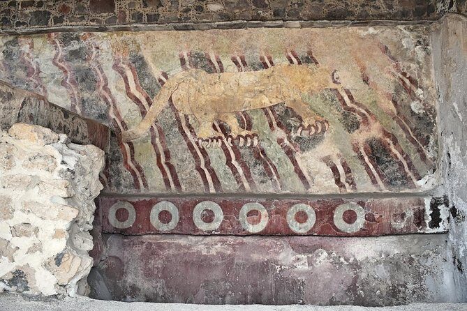 Small Group: Teotihuacan Pyramids and Shrine of Guadalupe from Mexico City - Why This Tour Works