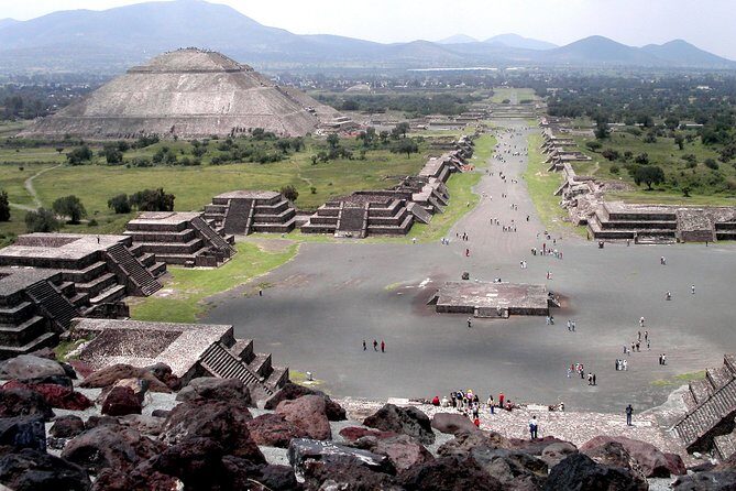 Small Group: Teotihuacan Pyramids and Shrine of Guadalupe with Lunch - What’s Included and What’s Not