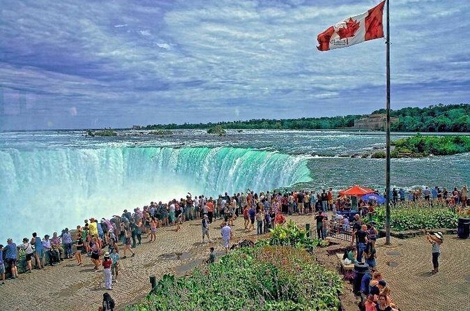 Small Group Toronto to Niagara Falls Tour with Pickup - The Sum Up