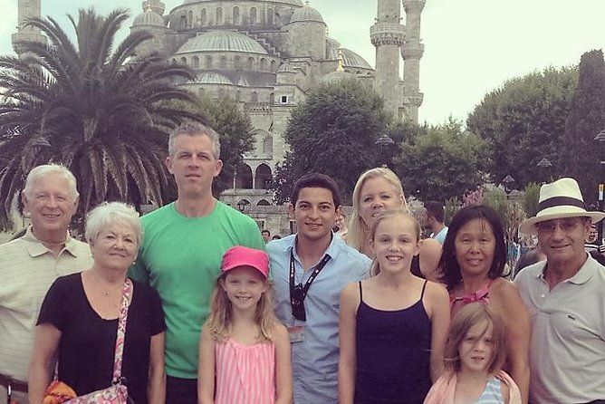 Small Group Tour: Best of Istanbul Tour With Lunch and Tickets (10 People Max) - Taking in the Opulence of Topkapi Palace