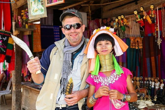 Small Group Tour Chiang Mai Old City Temples & Meet Local Monk - Who Should Consider This Tour?