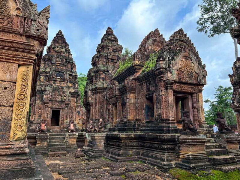 Small-Group Tour of Grand Circuit Temples with Banteay Srei - Exploring the Grand Circuit Temples