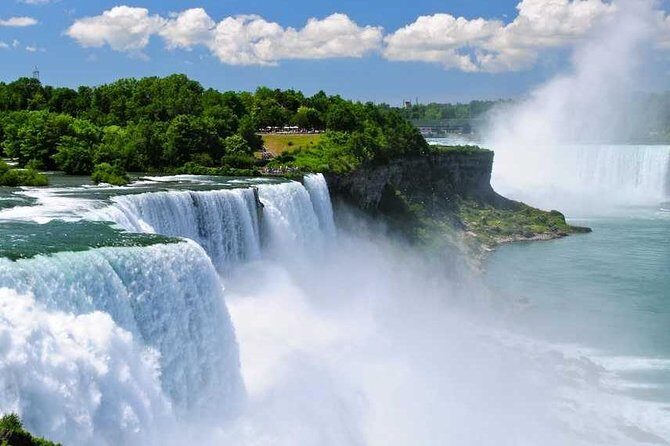 Small Group Tour of Niagara with Boat Cruise from Toronto - Starting Point and Pickup