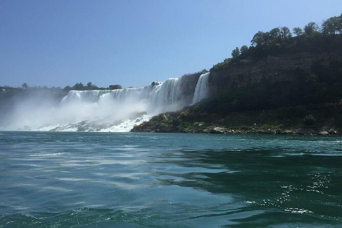 Small Group Tour of Niagara with Boat Cruise from Toronto - Return Journey