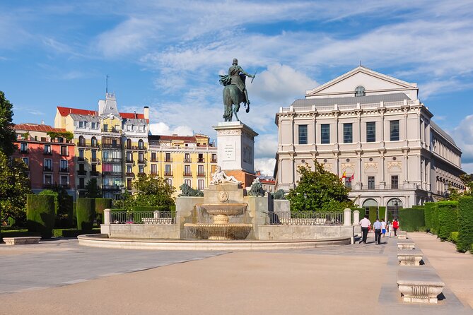 Small Group Tour of the Austrias in Madrid - Practical Considerations