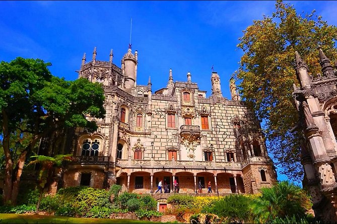 Small Group Tour Romantic Sintra & Amazing Cabo Da Roca & Cascais - From Cascais - Inclusions and Accessibility