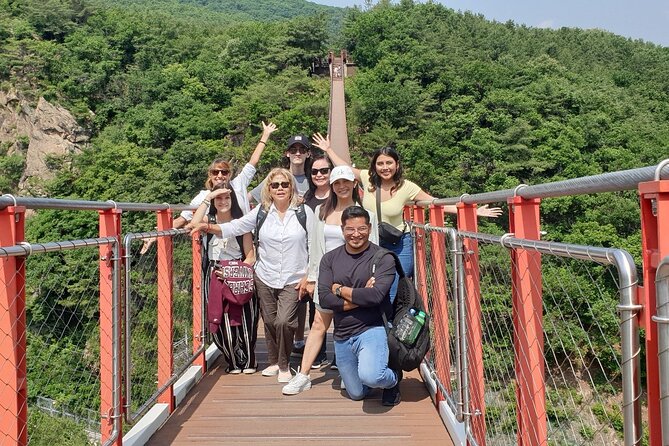 Small Group Tour to DMZ & Suspension Bridge with Hotel Pickup - What Makes the Guides Stand Out?