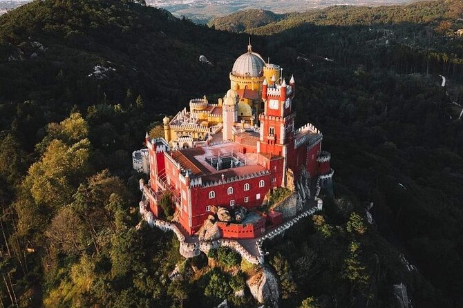 Small Group Tour to Sintra, Pena Palace, Regaleira and Cascais - Customer Feedback and Considerations