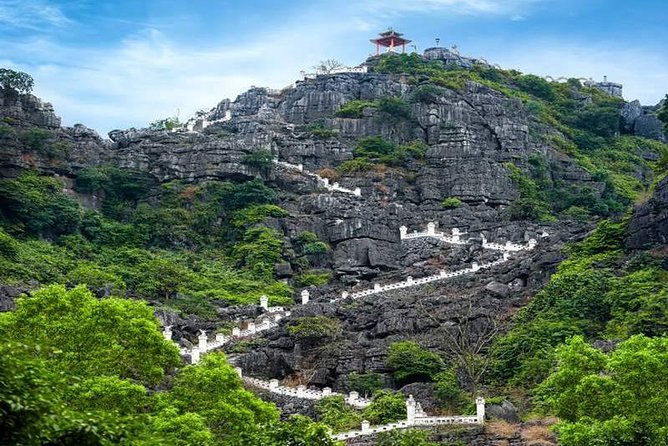 Small group tour Trang An Bai Dinh Mua cave 1 day with Full service - Frequently Asked Questions