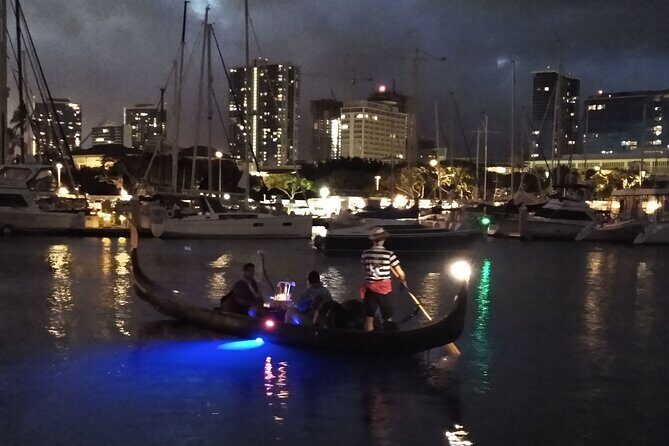 Small Group Venetian Gondola Cruise in Waikiki with Pastries - Frequently Asked Questions