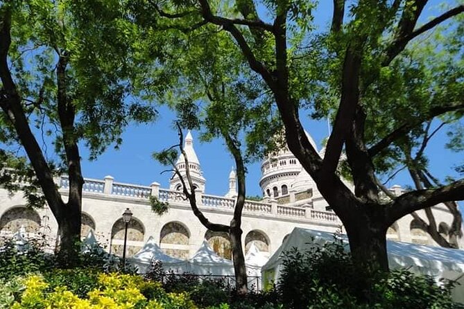 Small group visit to the Montmartre district in Italian - Exploring the Itinerary