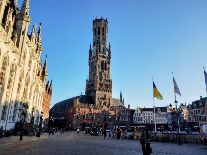 Small Group Walking Tour in Bruges - City and Beyond - Discovering Bruges on Foot: A Walk Through History and Green Spaces