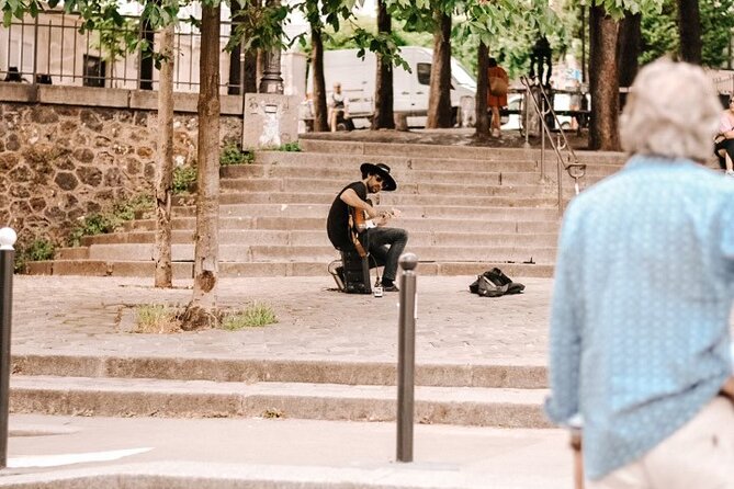 Small Group Walking Tour of Montmartre -10 People Max - Cancellation Policy and Accessibility
