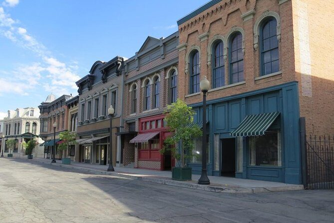 Small-Group Warner Bros and Hollywood Tour from Anaheim - Who Would Love This Tour?