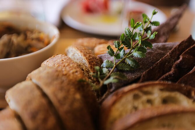 Small-Group Winery Tour With Lunch and Experiences - Key Points