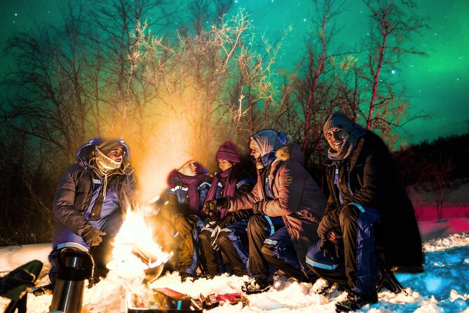 Small Northern Lights Tour Max5 Guests PRO Photographer Included - Optimal Locations for the Best Viewing