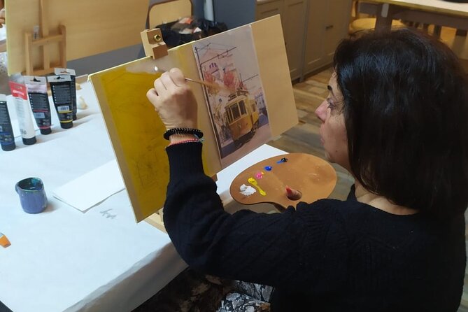 Small Painting Group with a Local Artist in Porto - FAQ