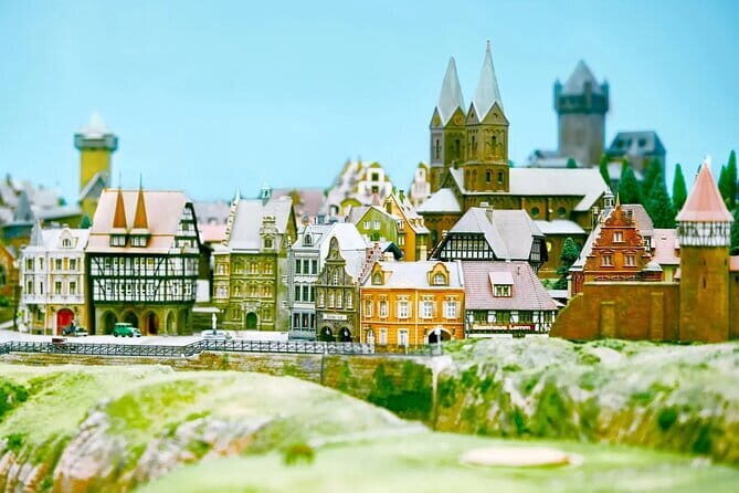 Small Worlds admission ticket in Tokyo - A Deep Dive into the Experience