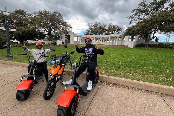 Smart Tour: Dallas JFK Assassination & History E-Bike Tour - How the Tour Works and What to Expect