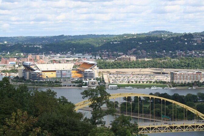 Smartphone-Guided Tour of Downtown Pittsburgh Sights & Stories - What Travelers Say and Why It Works
