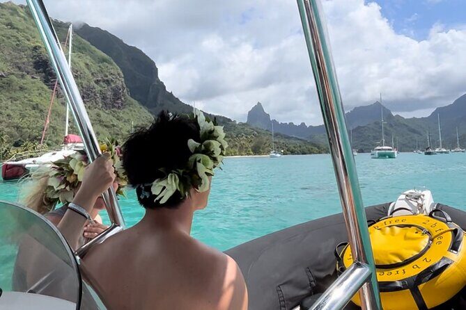 Snorkeling tour by boat on Moorea - Key Points
