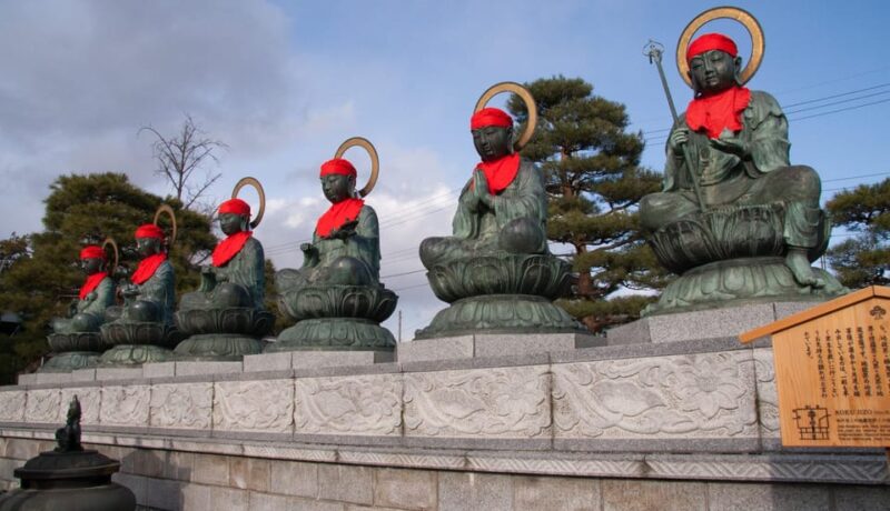 Snow Monkeys, Nagano, Zenkoji Temple & Sake Day Trip - Key Points