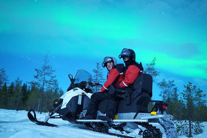 Snowmobile Photography Trip to the Aurora - Transport, Group Size, and Pricing