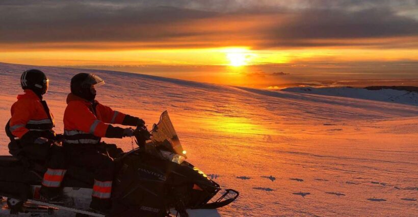 Snowmobiling on Eyjafjallajökull - An In-Depth Look at the Snowmobiling Experience