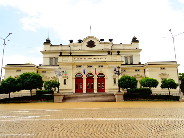 Sofia by Night Panoramic Tour With Dinner and Folklore Show - Highlights of the Panoramic Drive